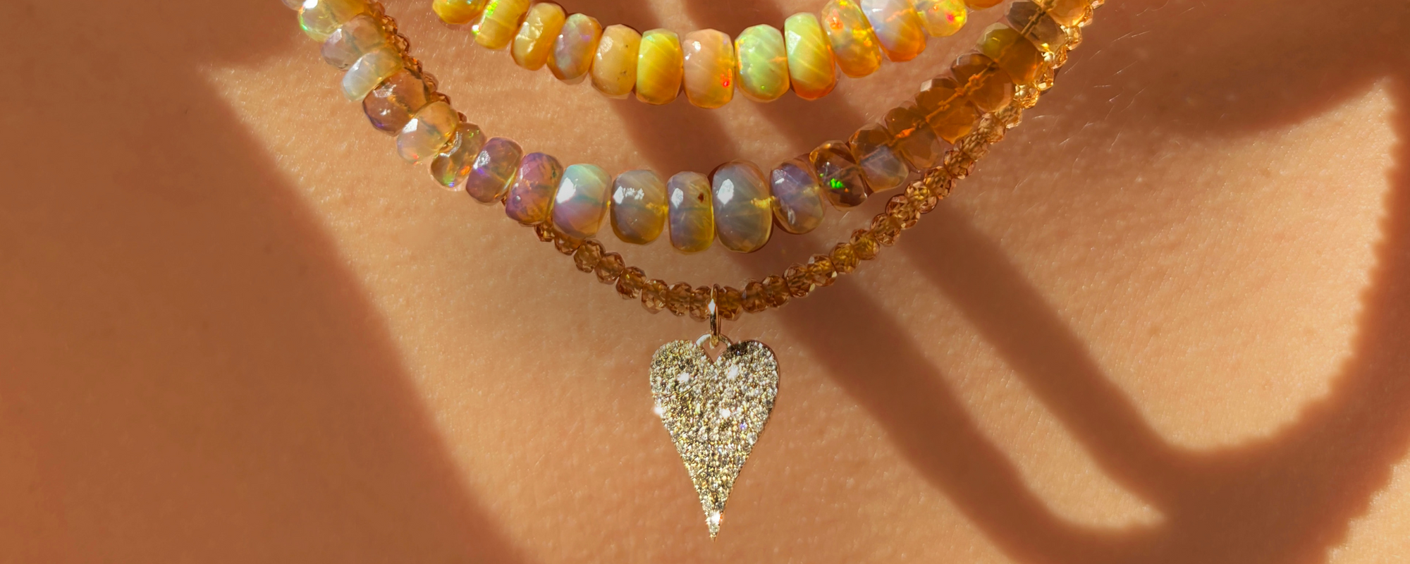 AMANDA PEARL: revolutionary pricing on sustainable luxury accessories