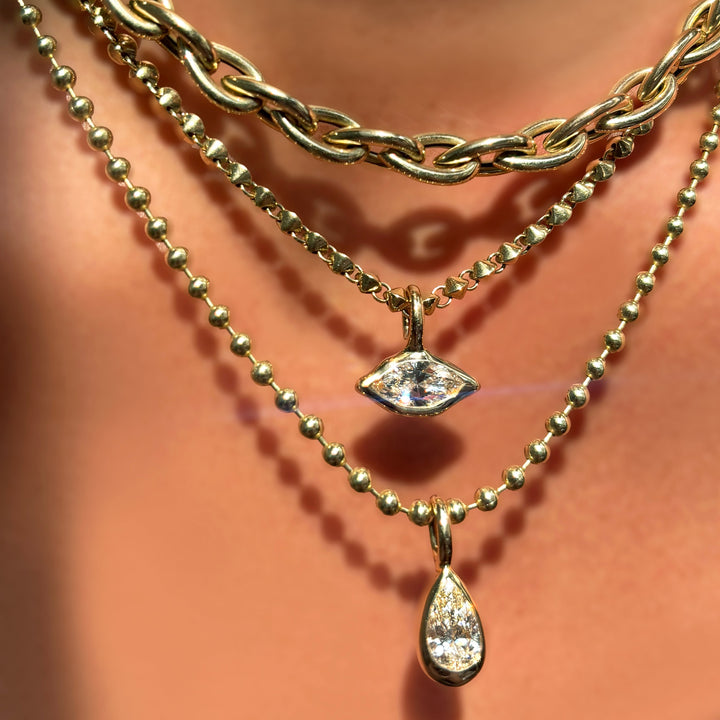 AMANDA PEARL: revolutionary pricing on sustainable fine jewelry.