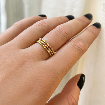 AMANDA PEARL: revolutionary pricing on sustainable luxury accessories