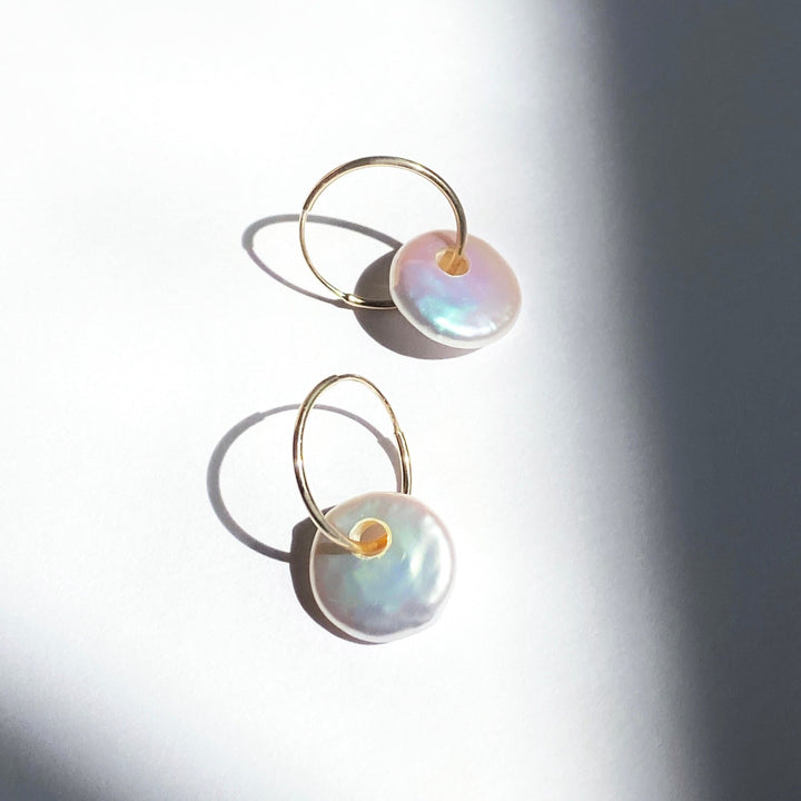 AMANDA PEARL: revolutionary pricing on sustainable luxury accessories