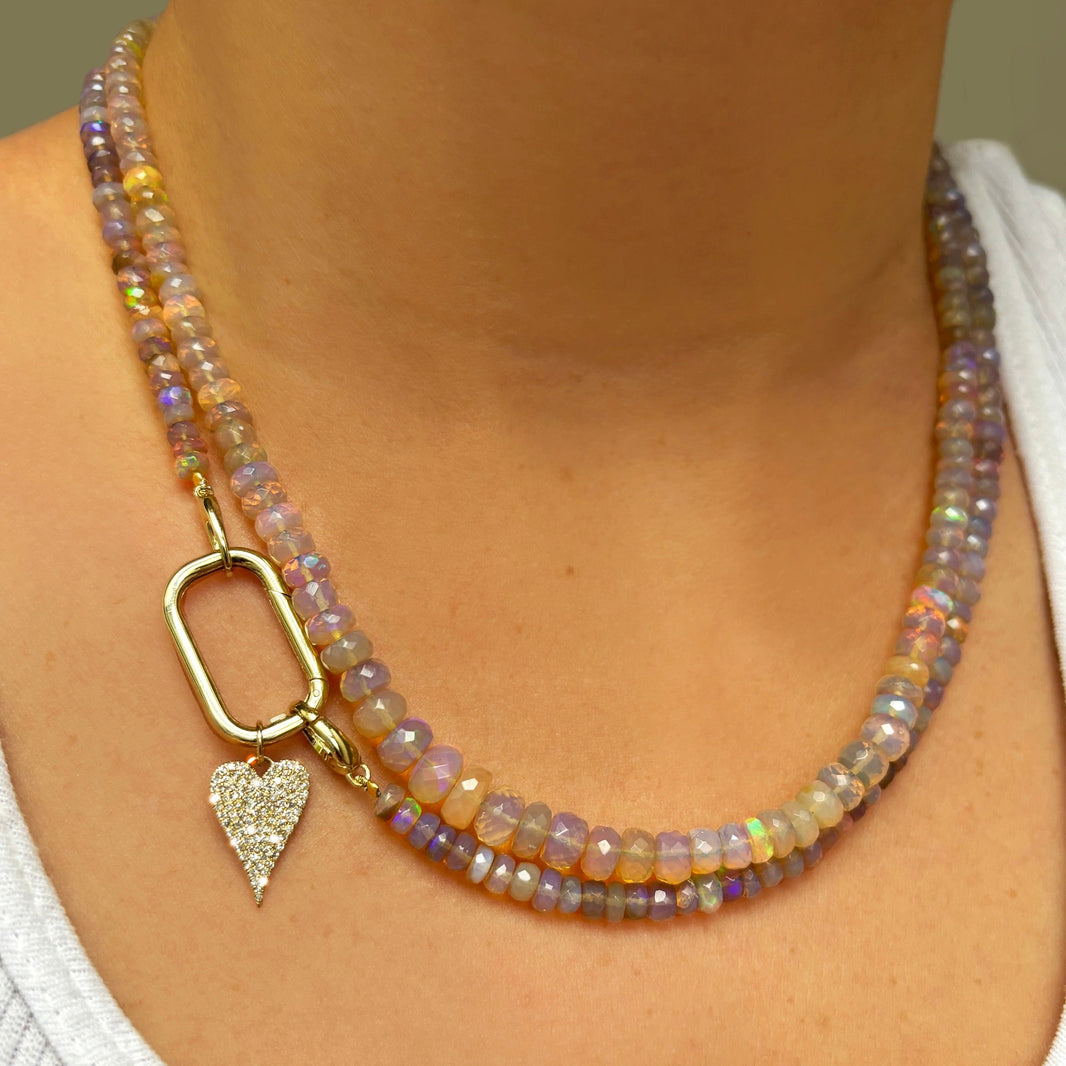 AMANDA PEARL: revolutionary pricing on sustainable luxury accessories